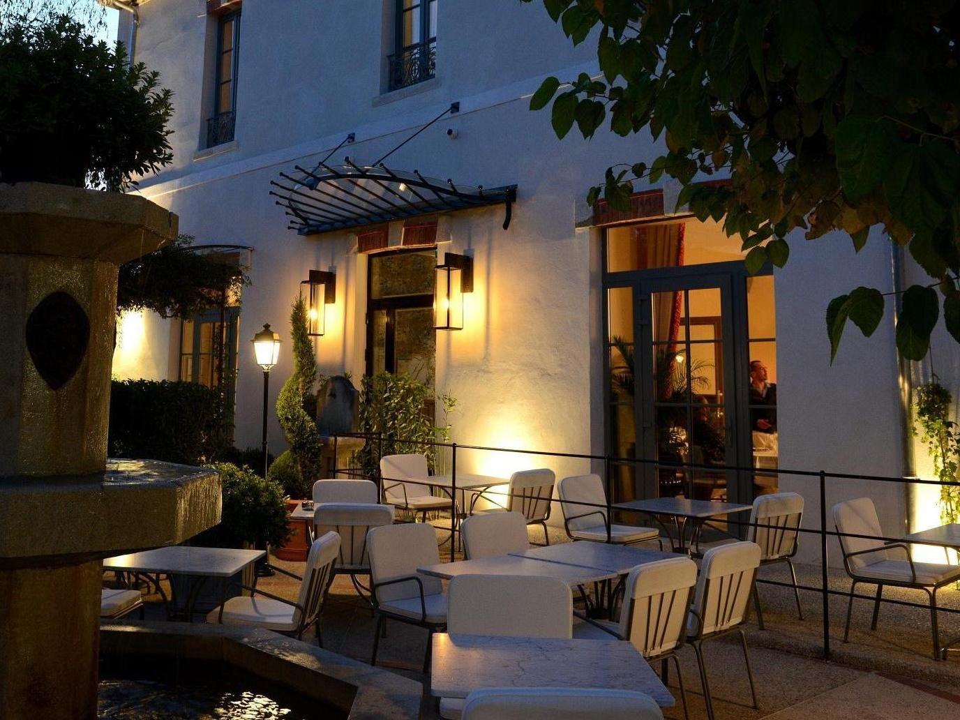 Restaurant le Petit Henri- Ristorante L'ISLE SUR LA SORGUE