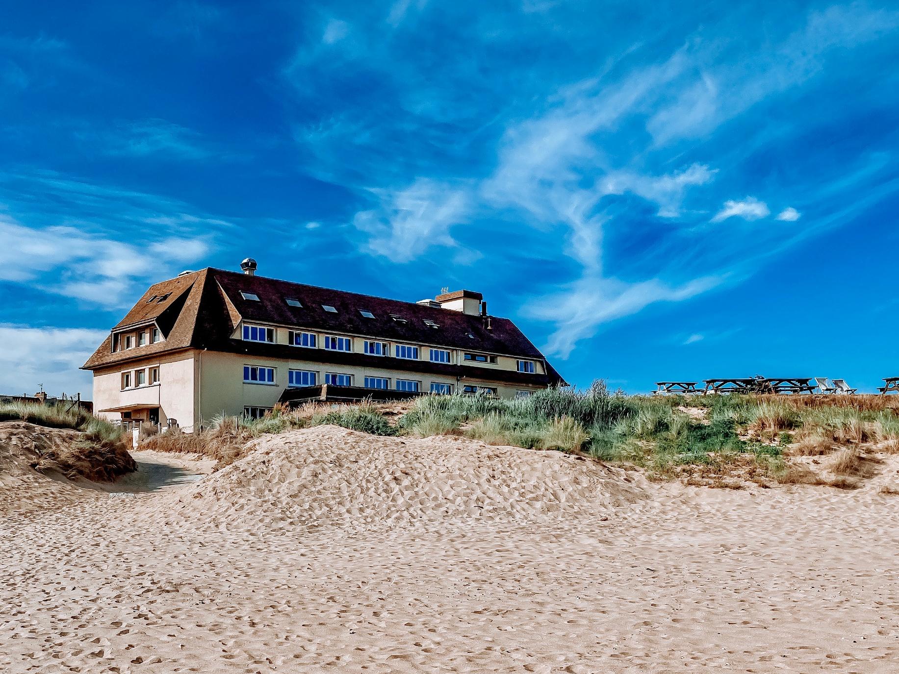 Logis Hôtel Club de la Plage, Hôtel Logis Hotels MERVILLE FRANCEVILLE ...
