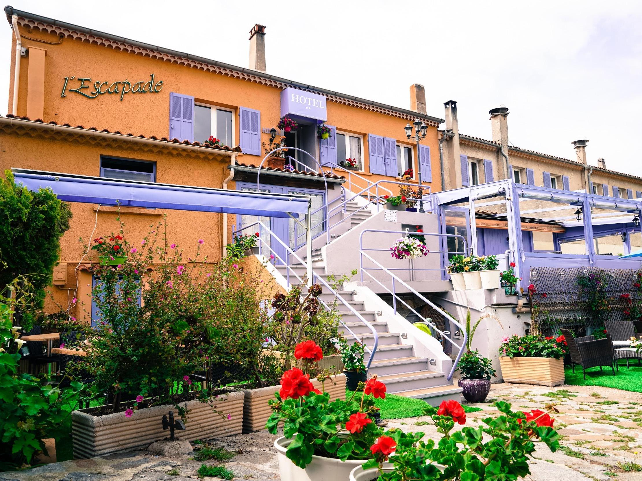 Logis Hôtel l'Escapade, Hôtel Logis LE LAVANDOU, séjour Provence Alpes ...