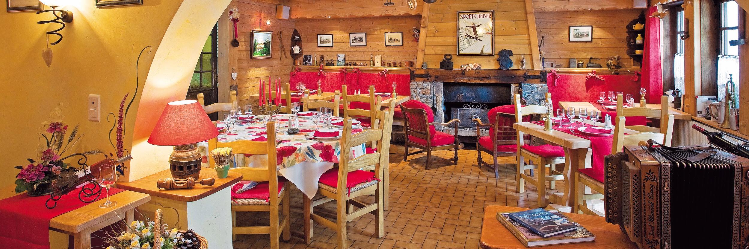 Restaurant Logis Hôtel le Cro-Bidou - Restaurant ST PAUL EN CHABLAIS