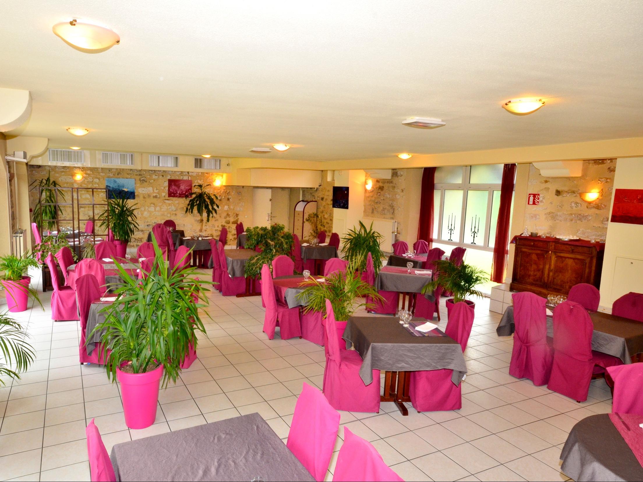 Restaurant Logis Logis Hôtel du Mée - Restaurant LE MEE SUR SEINE